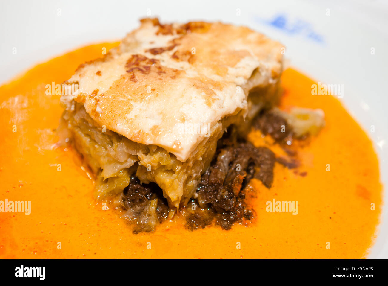 Beef cake hi-res stock photography and images - Alamy