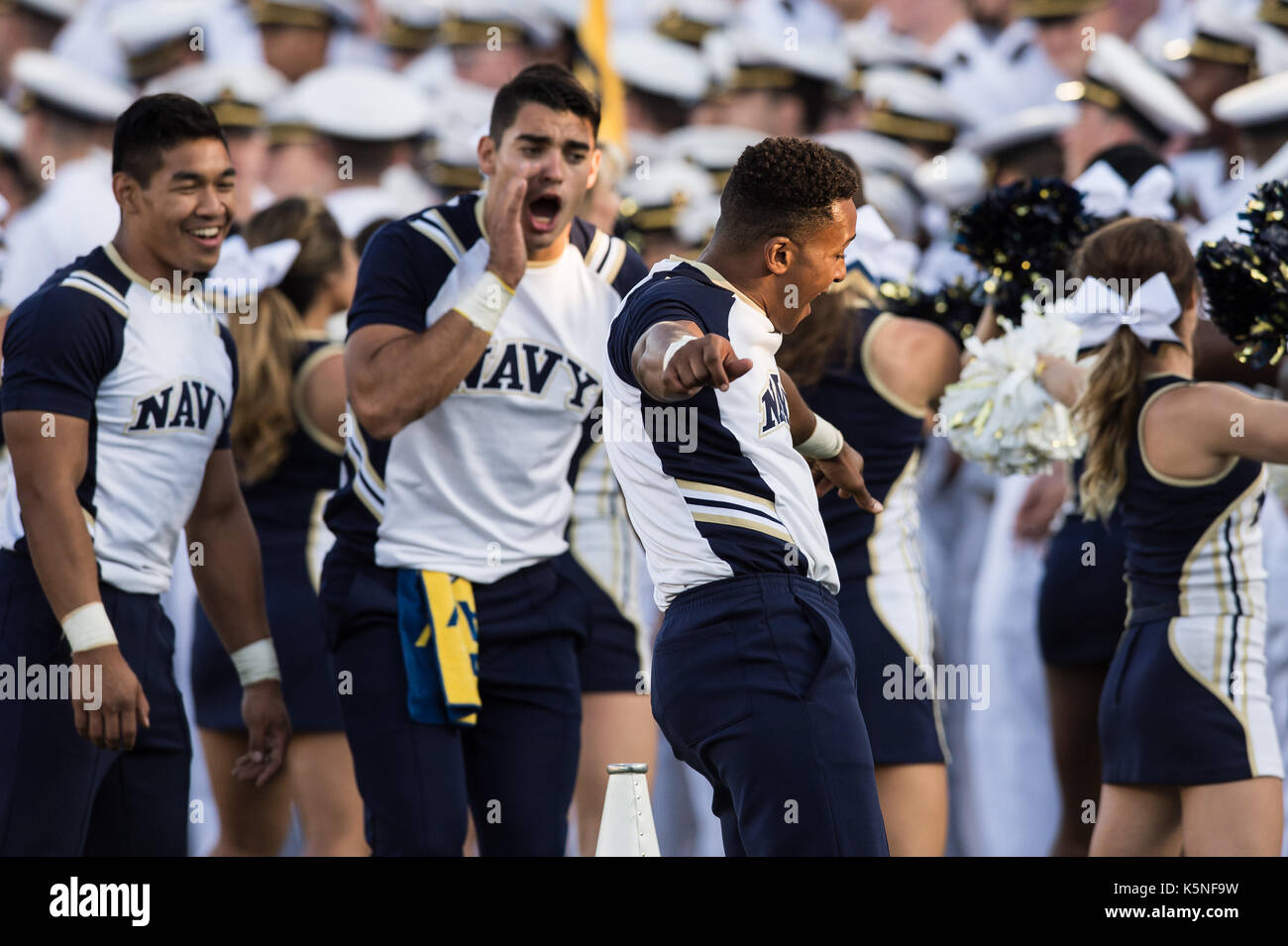 Annapolis, Maryland, USA. 9th Sep, 2017. Navy cheerleaders dance during ...