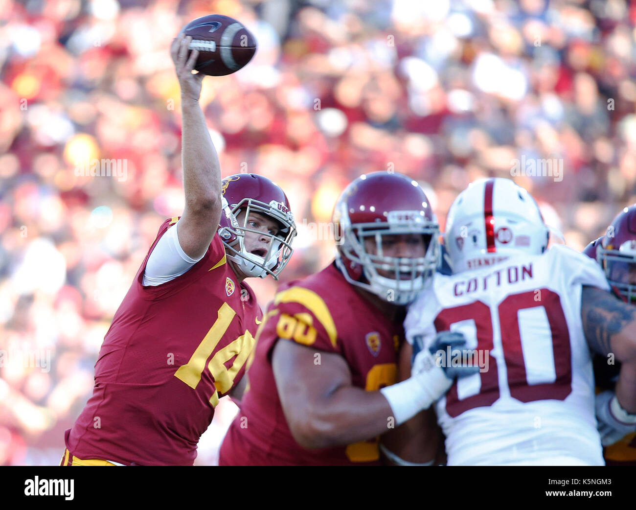 September 09, 2017 USC Trojans quarterback Sam Darnold #14 throws a ...