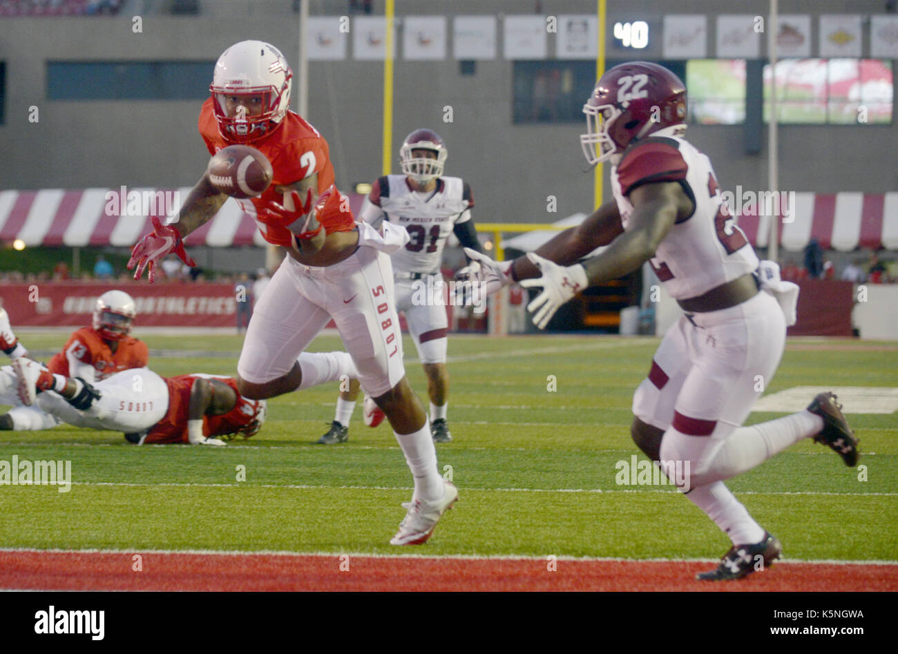 Albuquerque, NM, USA. 9th Sep, 2017. Albuquerque Journal.Lobo wide ...