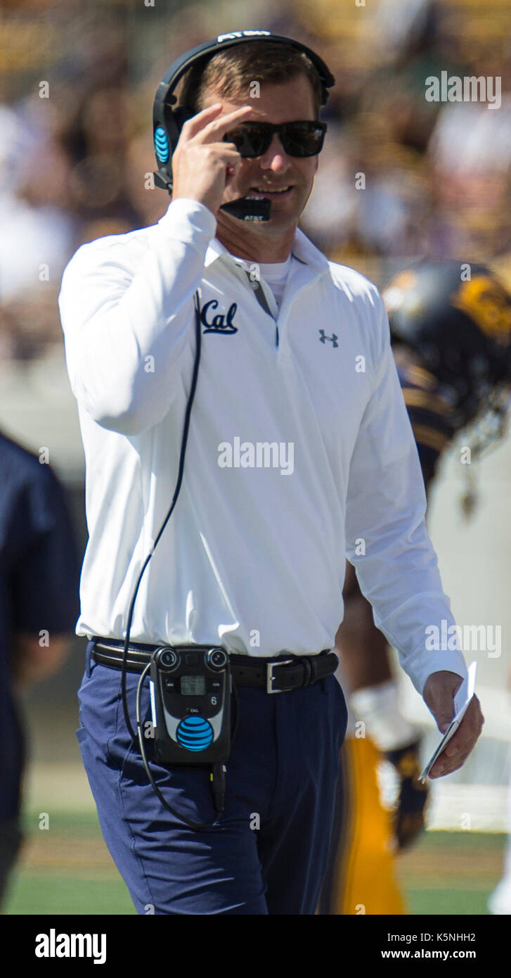 California Memorial Stadium. 09th Sep, 2017. U.S.A. Head coach Justin ...