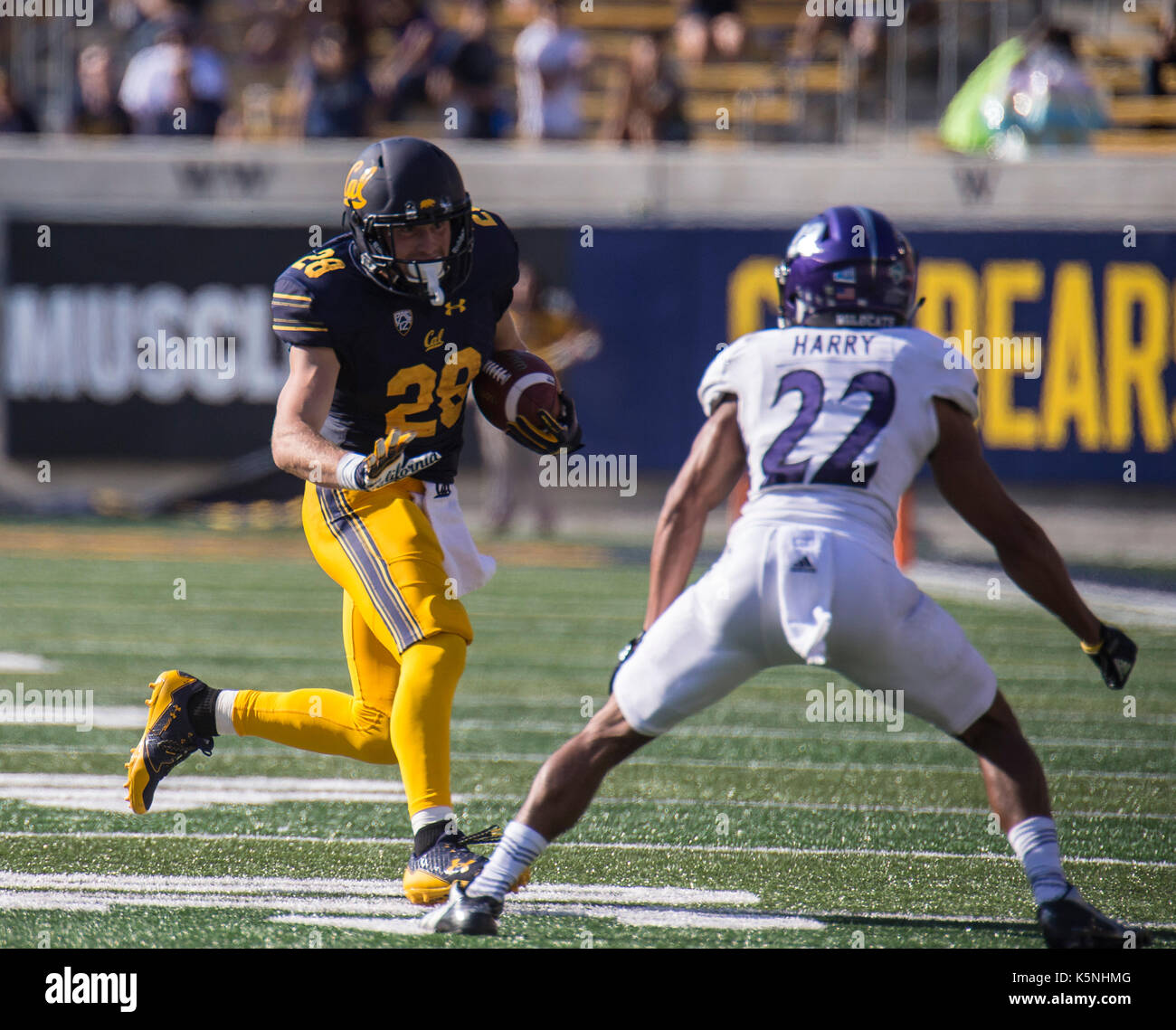 California Memorial Stadium. 09th Sep, 2017. U.S.A. California running ...
