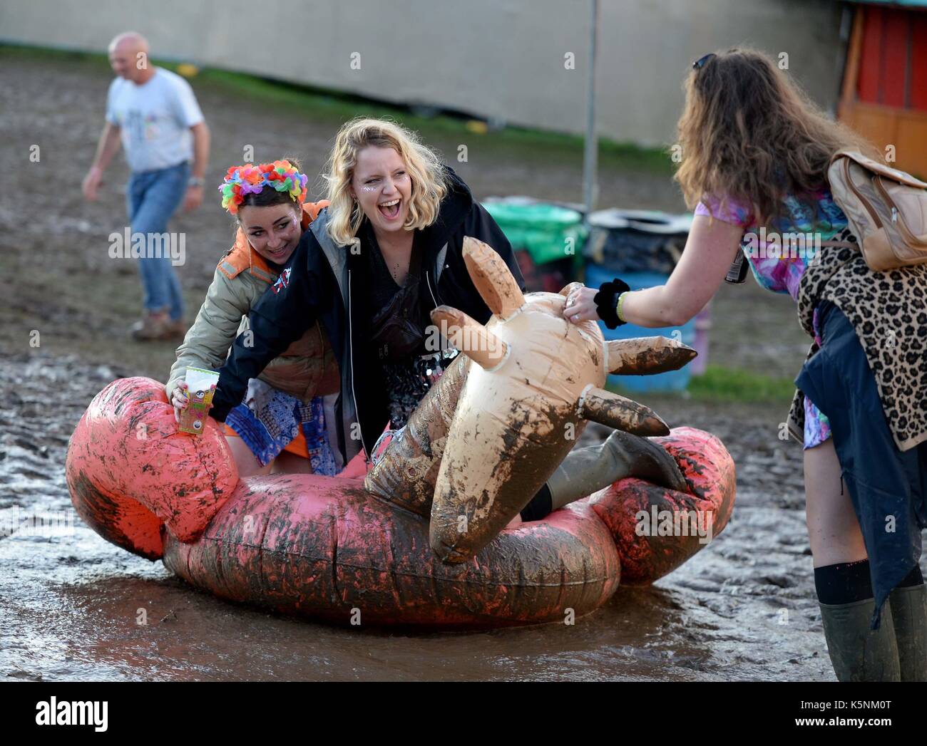 Muddy festival hi-res stock photography and images - Alamy