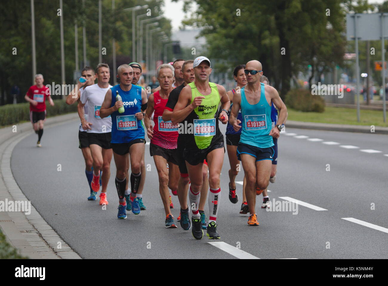 Half way marathon hi-res stock photography and images - Alamy