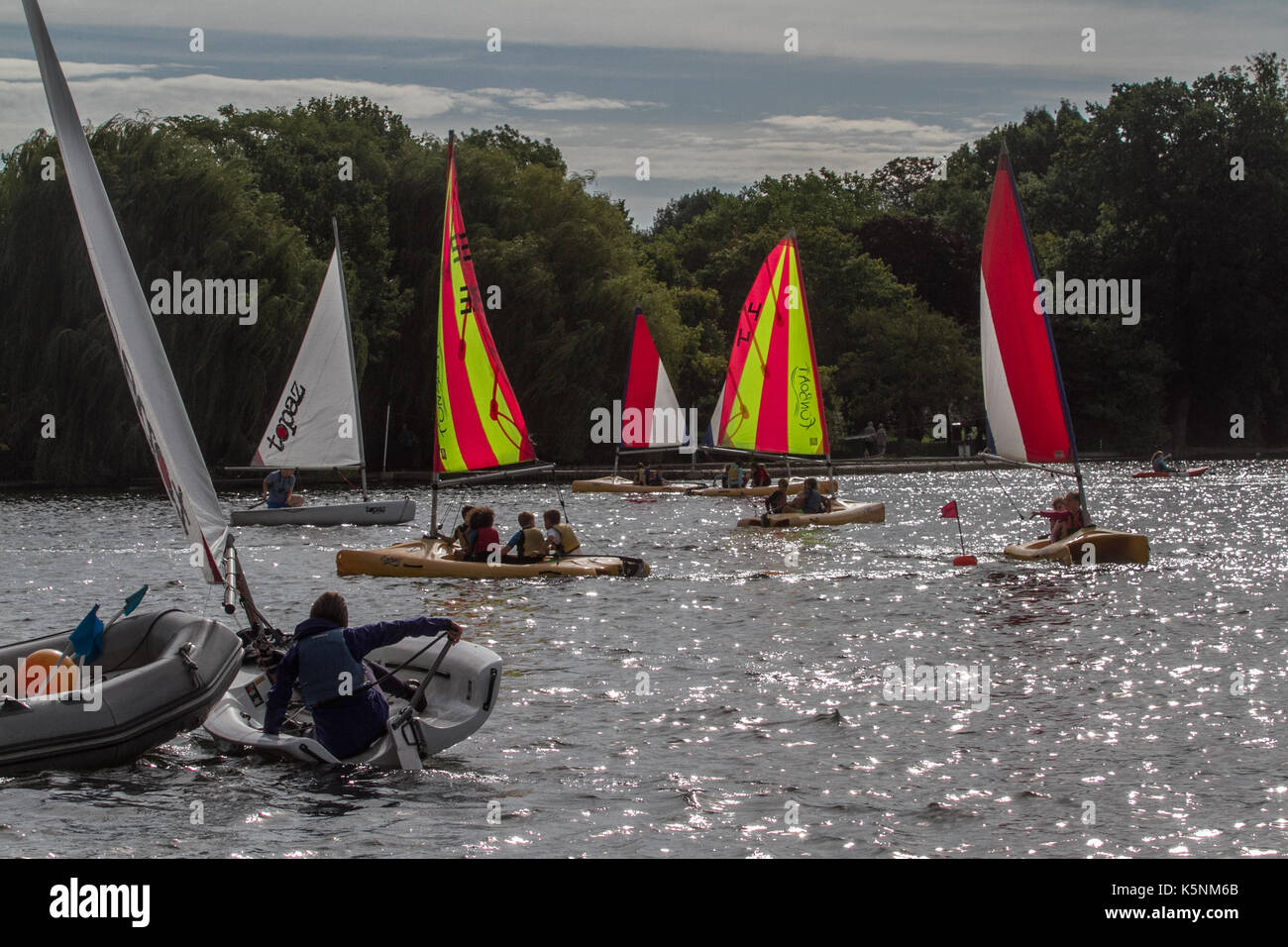 Wimbledon park lake hi-res stock photography and images - Alamy