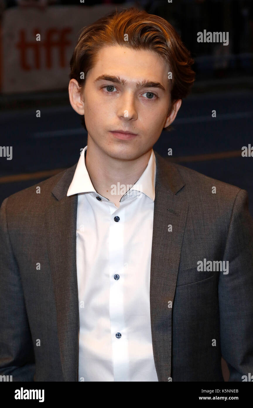 Austin Abrams High Resolution Stock Photography and Images - Alamy