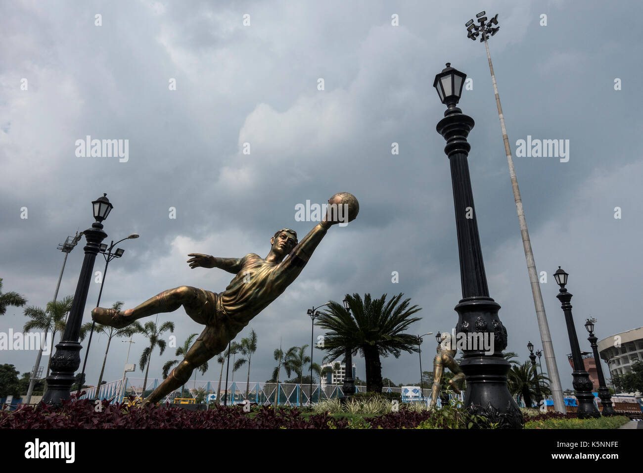 Vivekananda yuba bharati krirangan hi-res stock photography and images ...