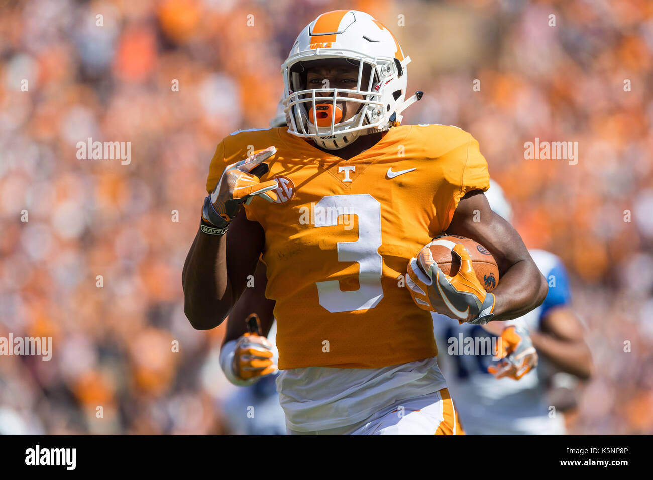 September 09, 2017: Ty Chandler #3 of the Tennessee Volunteers returns ...