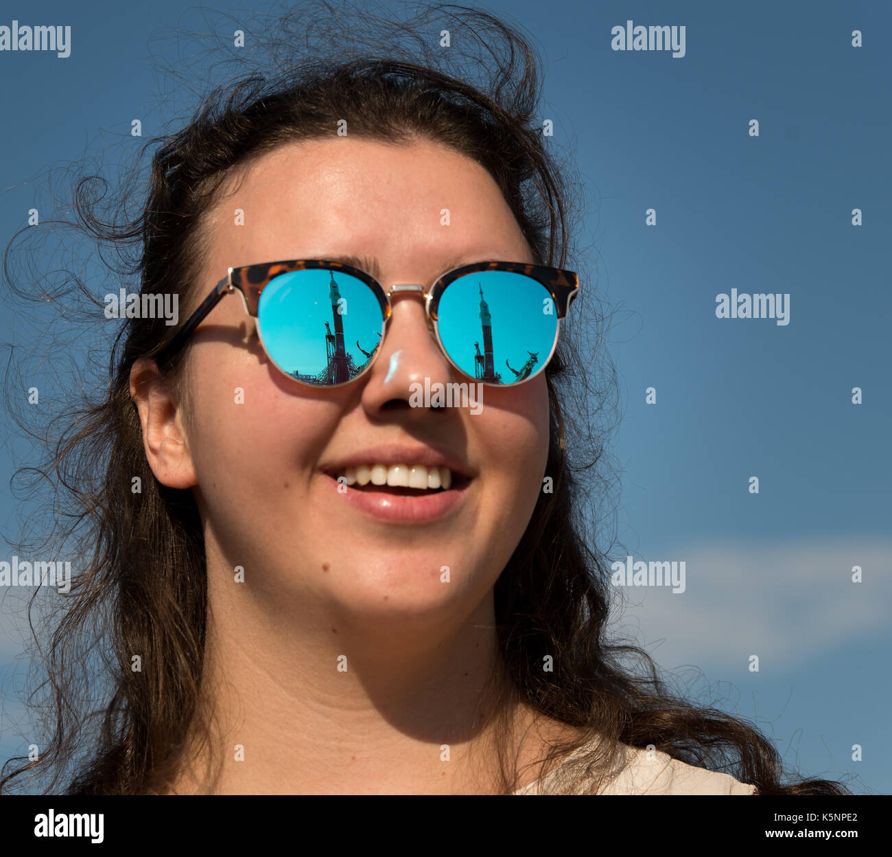 Woman rocket hi-res stock photography and images - Alamy