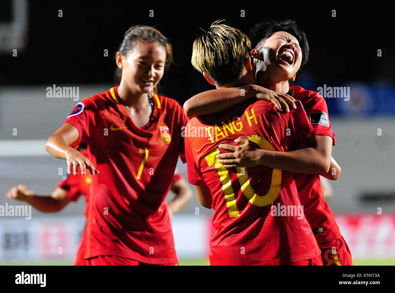Chonburi, Thainland. 10th Sep, 2017. Tang Han (2nd R) of China ...