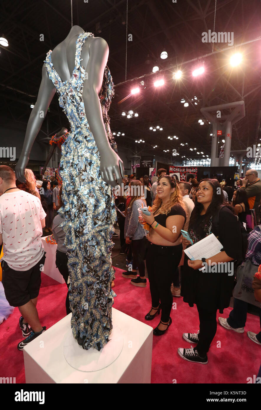 New York, USA. 9th September, 2017. Fans admire a display of a dress ...