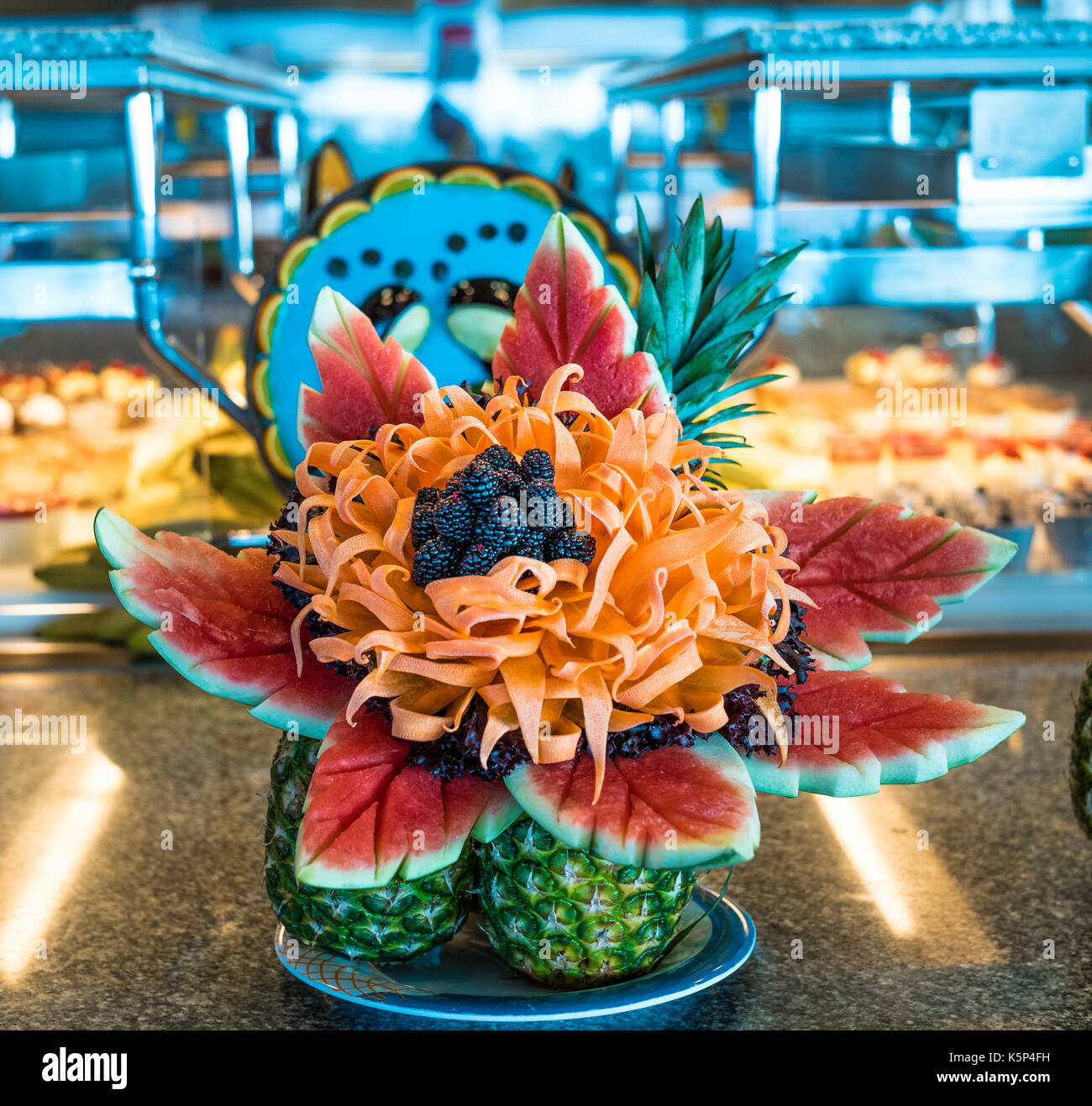 Fruit and vegetable carvings hi-res stock photography and images - Alamy