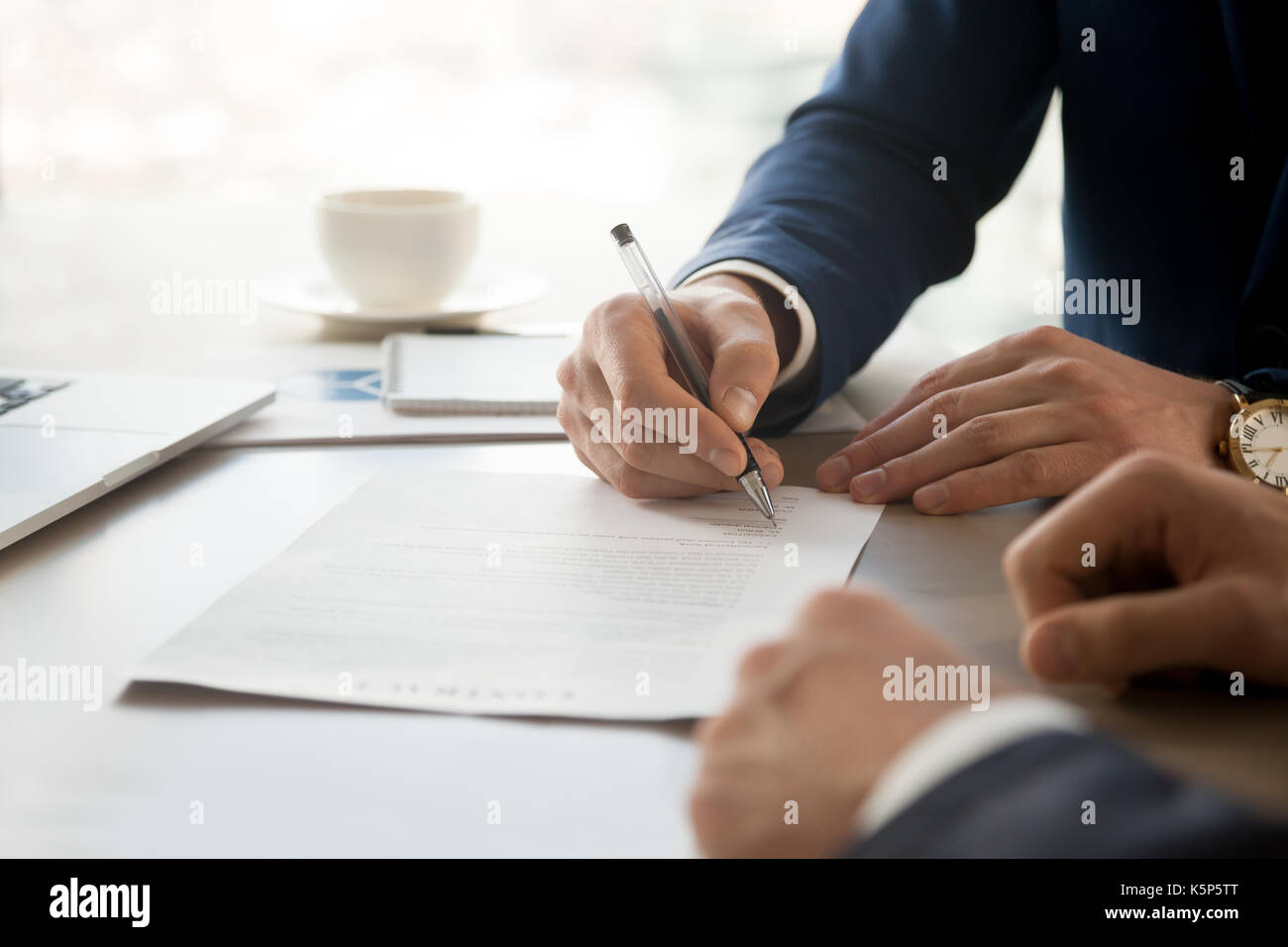 Accepting hand sign hi-res stock photography and images - Alamy