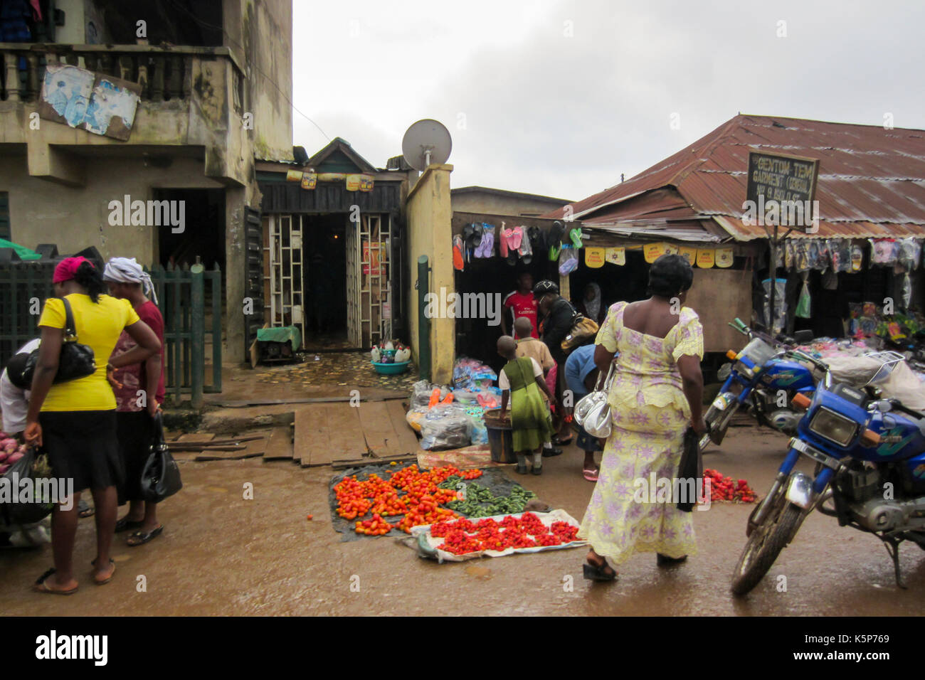 Lagos nigeria crowd hi-res stock photography and images - Alamy