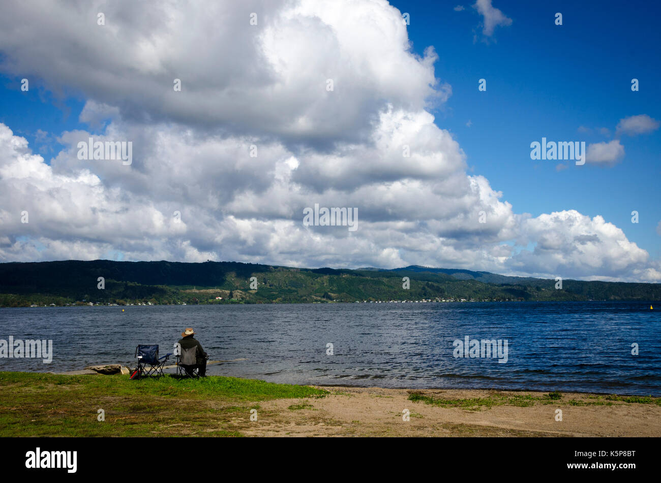 Lake rotoiti fishing hi-res stock photography and images - Alamy