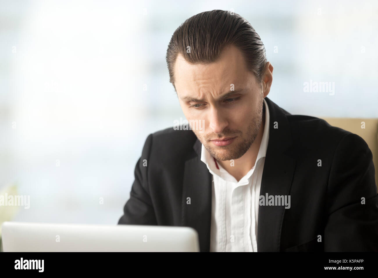 Perplexed person hi-res stock photography and images - Alamy