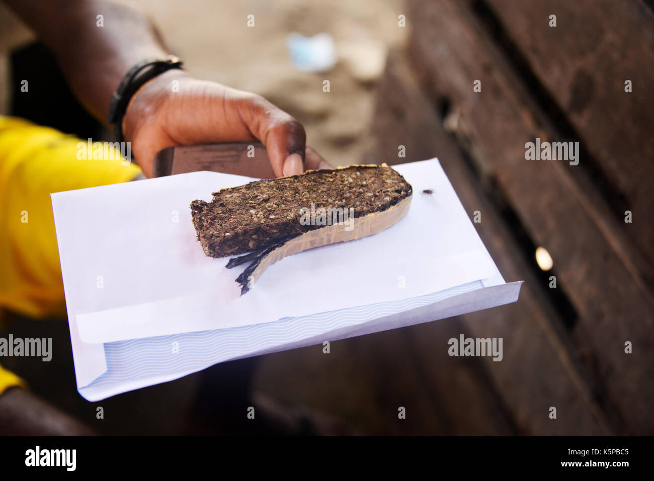 Marijuana brick hi-res stock photography and images - Alamy