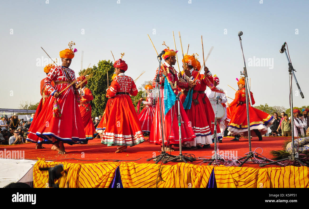Indian dance agra hi-res stock photography and images - Alamy
