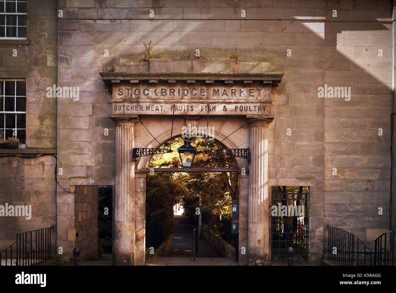 Entrance arch to Stockbridge Market, Edinburgh Stock Photo - Alamy