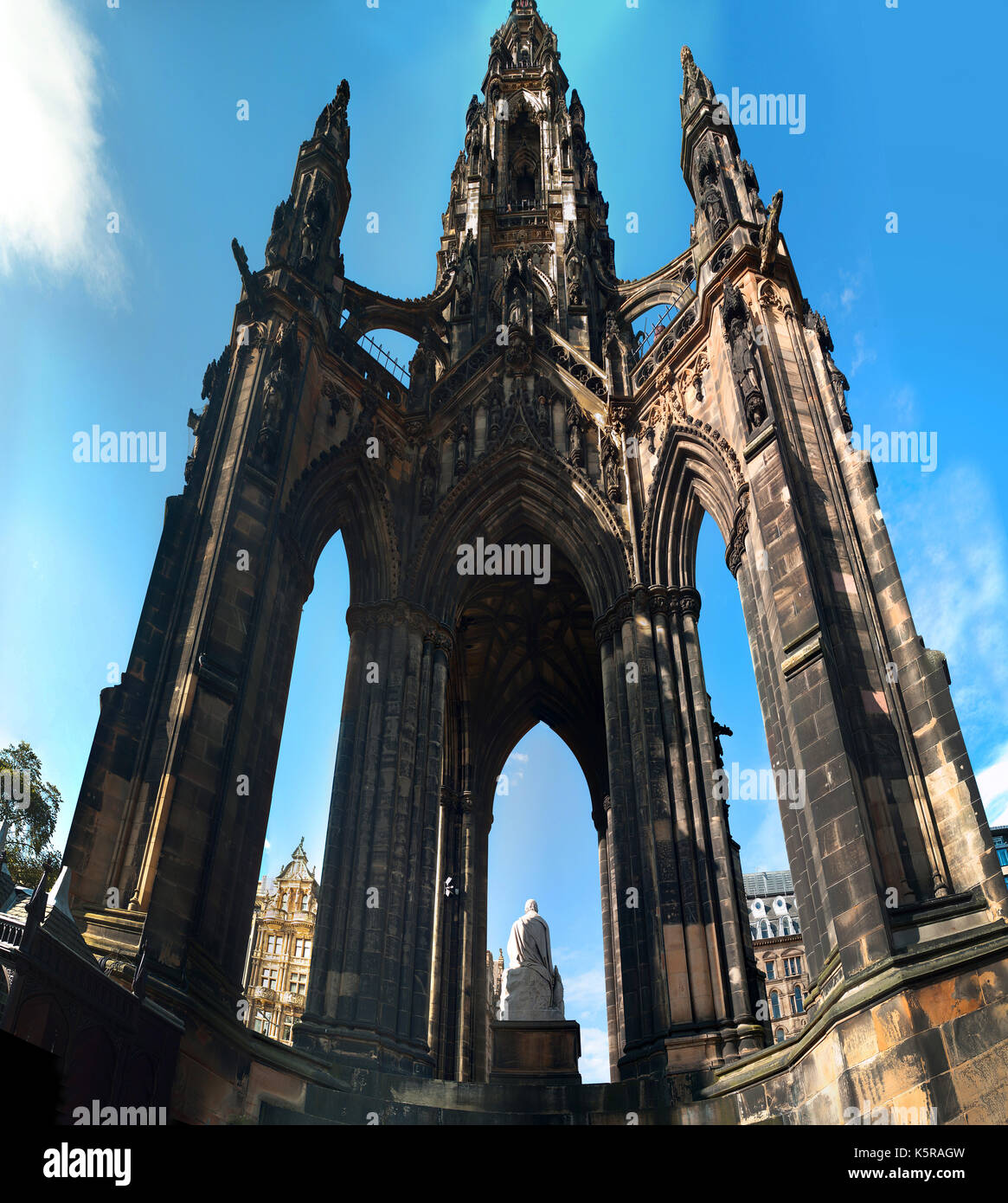Sir walter scott memorial edinburgh hi-res stock photography and images ...