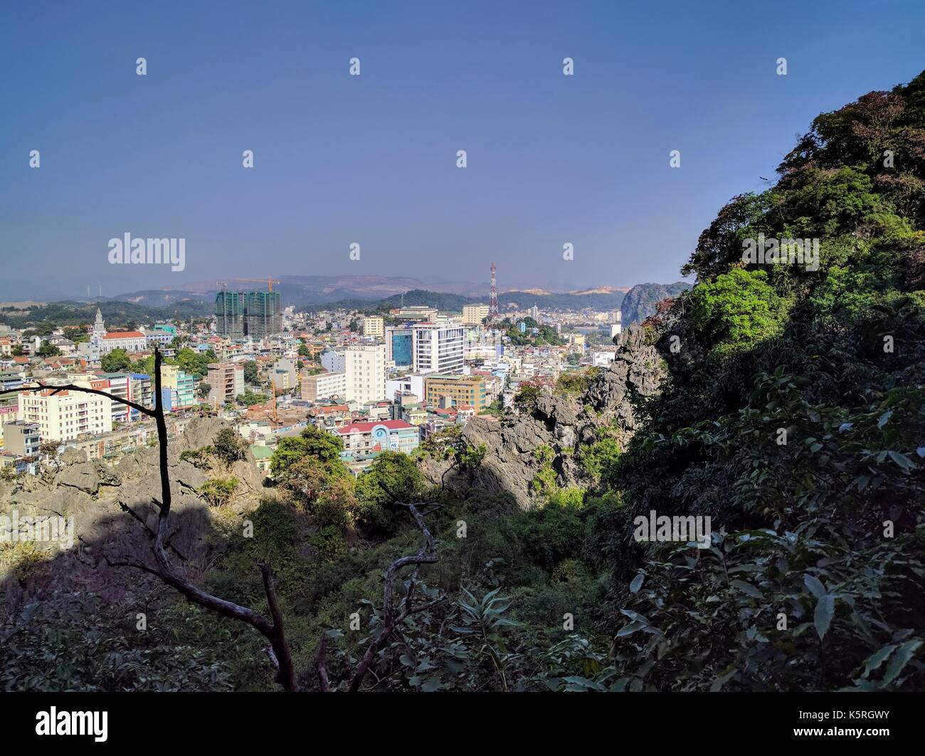 Ha long city hi-res stock photography and images - Alamy