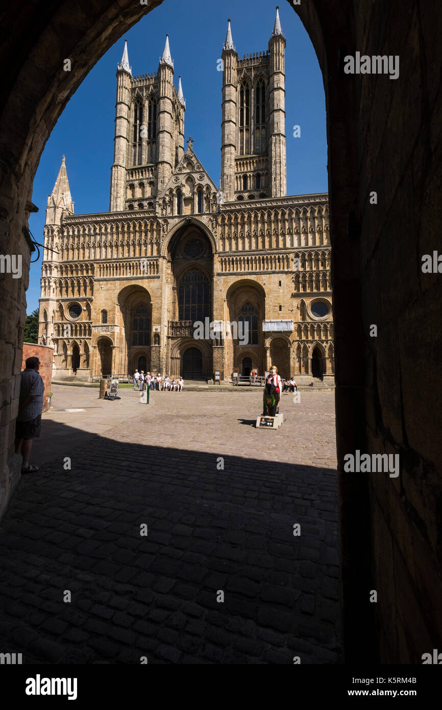 Lincoln uk arch hi-res stock photography and images - Alamy