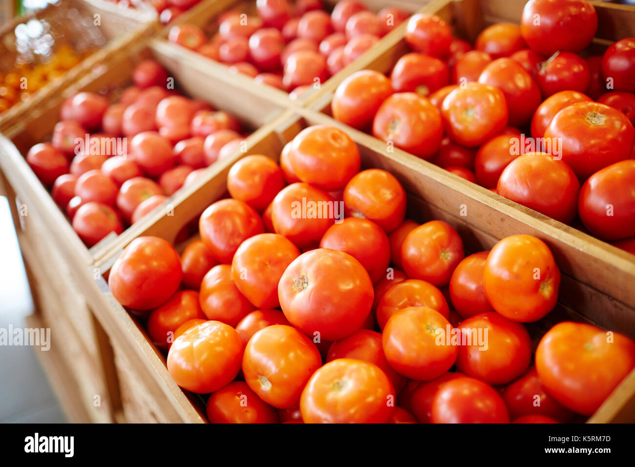 Tomatoes for sale Stock Photo - Alamy