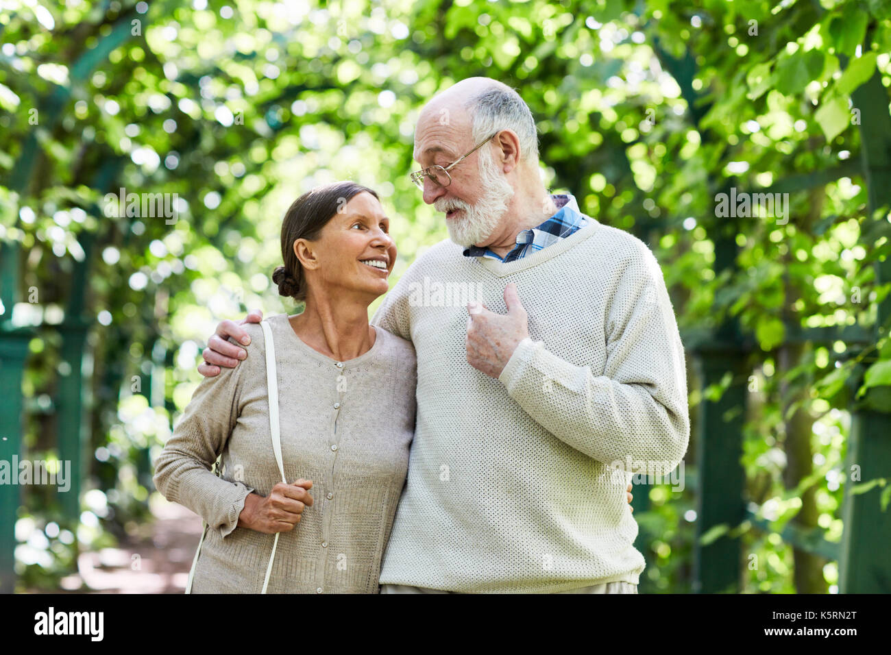 Senior couple embracing promenade hi-res stock photography and images ...