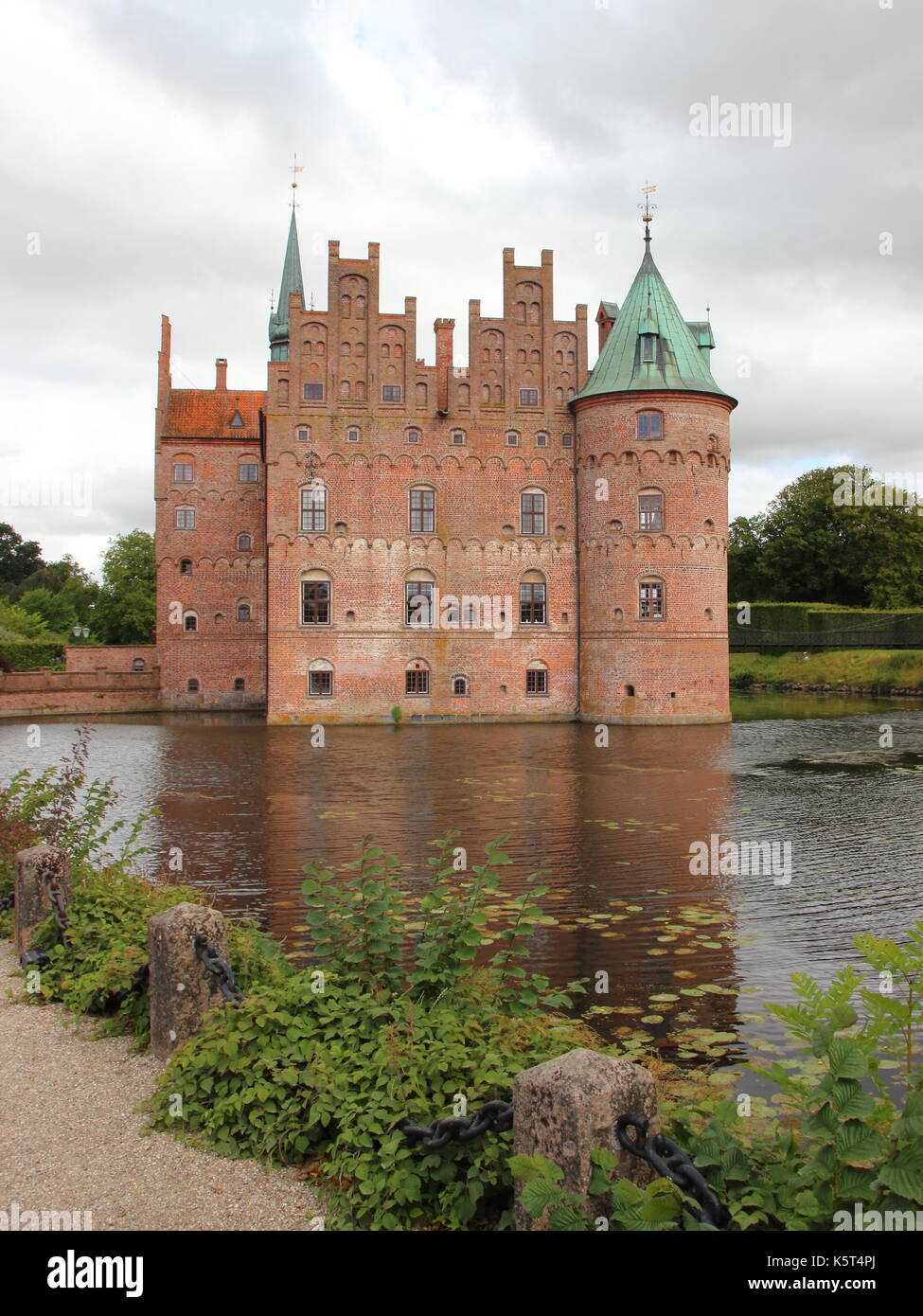 Egeskov castle denmark hi-res stock photography and images - Alamy