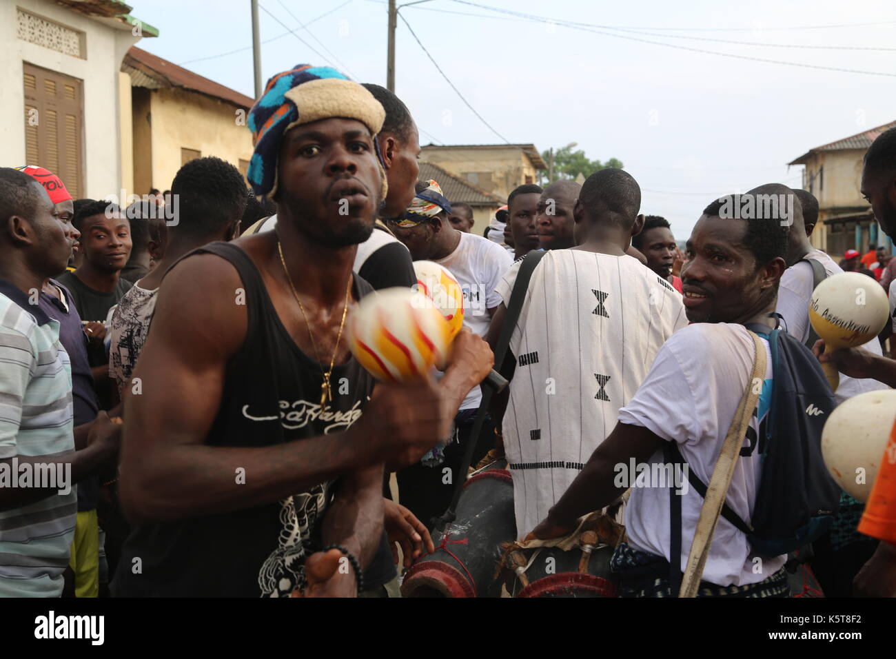 Ivory coast dance hi-res stock photography and images - Alamy