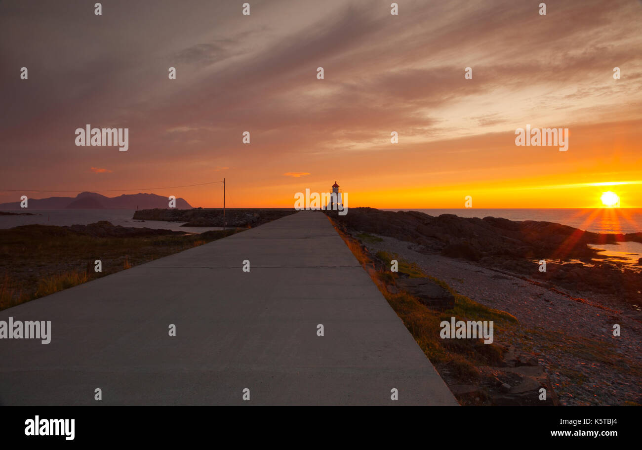 Laukvik fishing village hi-res stock photography and images - Alamy