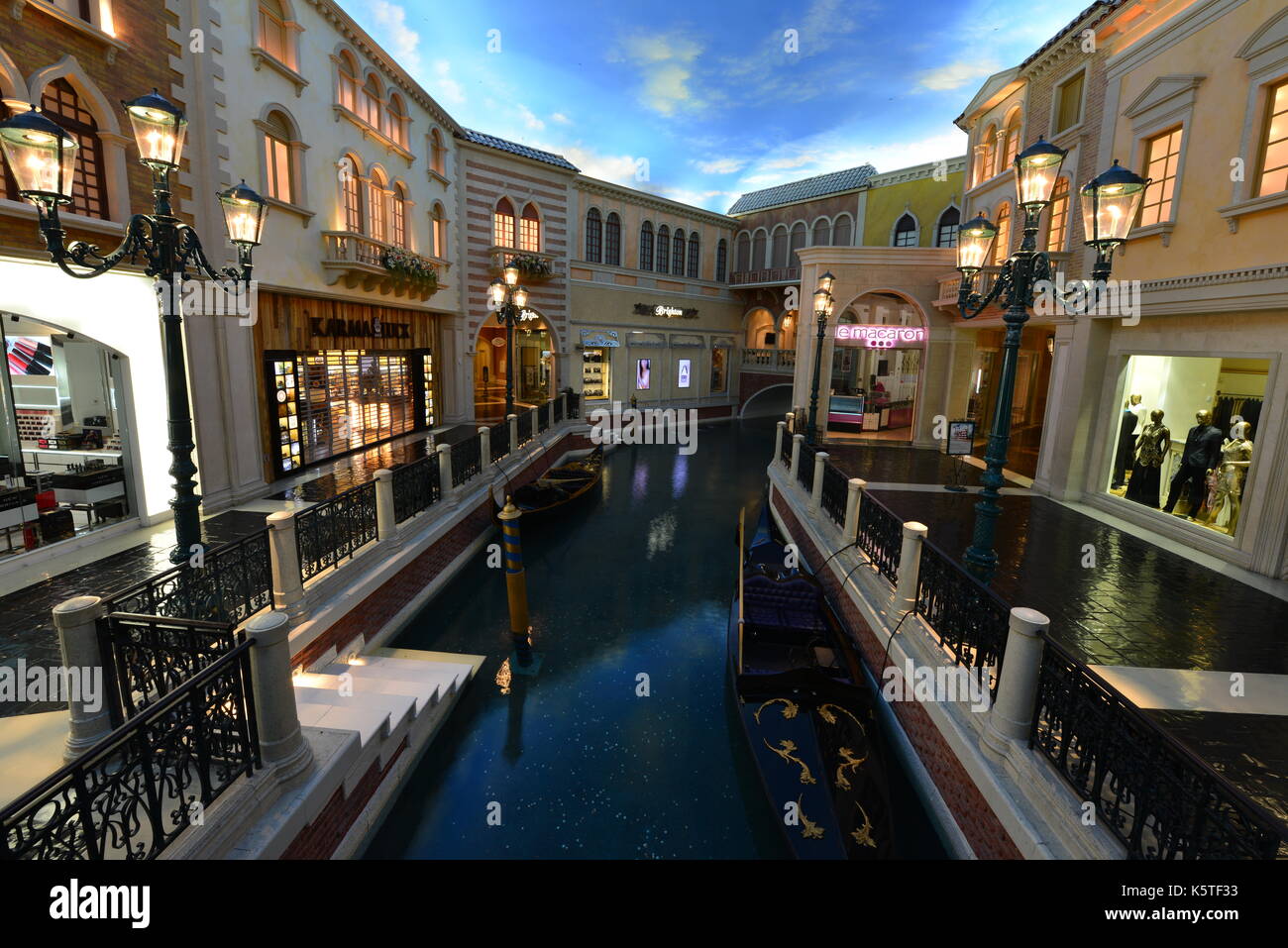 Cool bridges and tourism windows hi-res stock photography and images ...