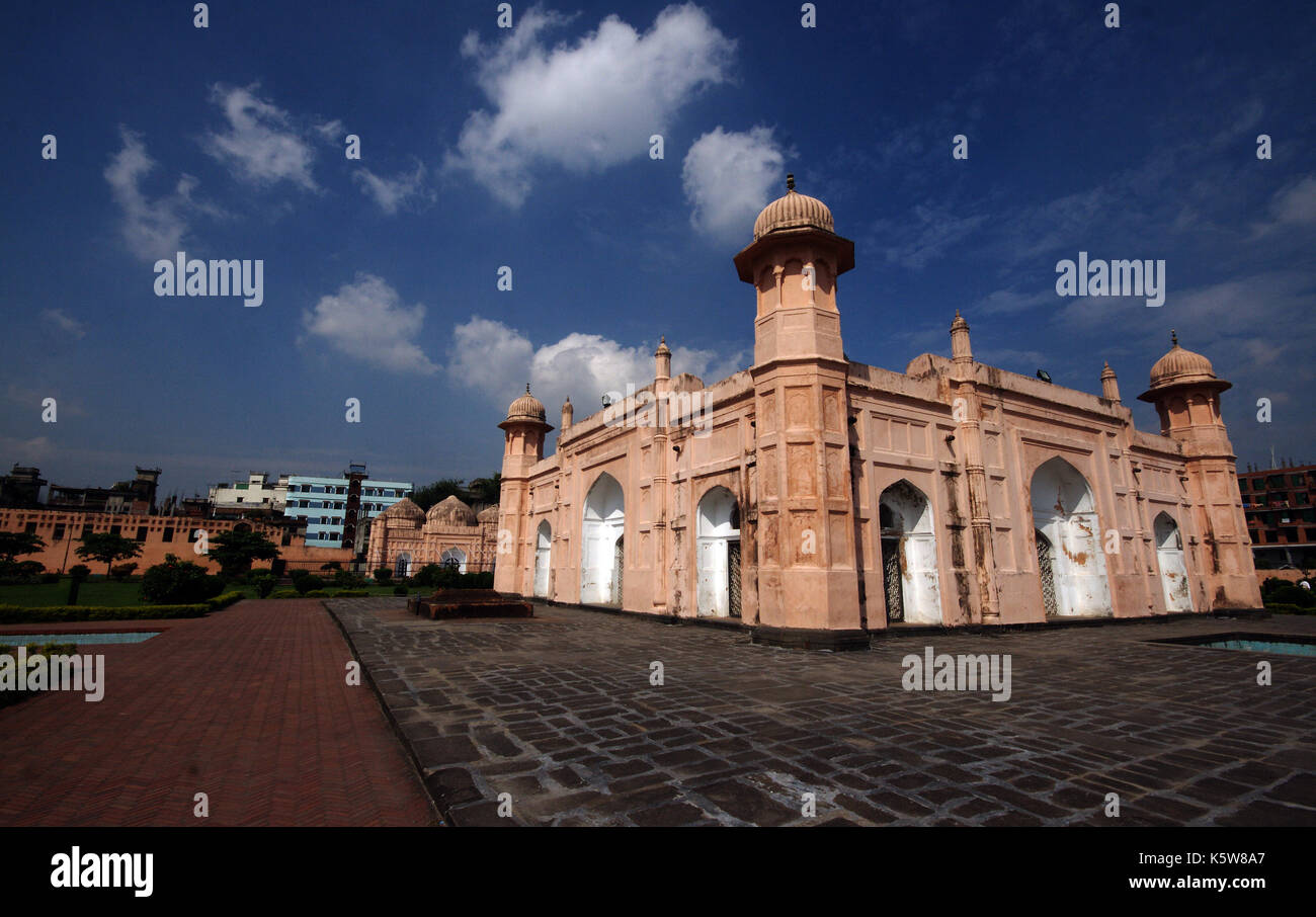 Lalbagh fort is one of the famous architectural heritage of mughal ...
