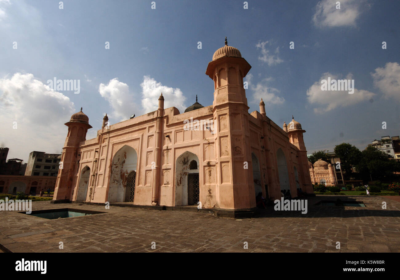 Lalbagh fort is one of the famous architectural heritage of mughal ...