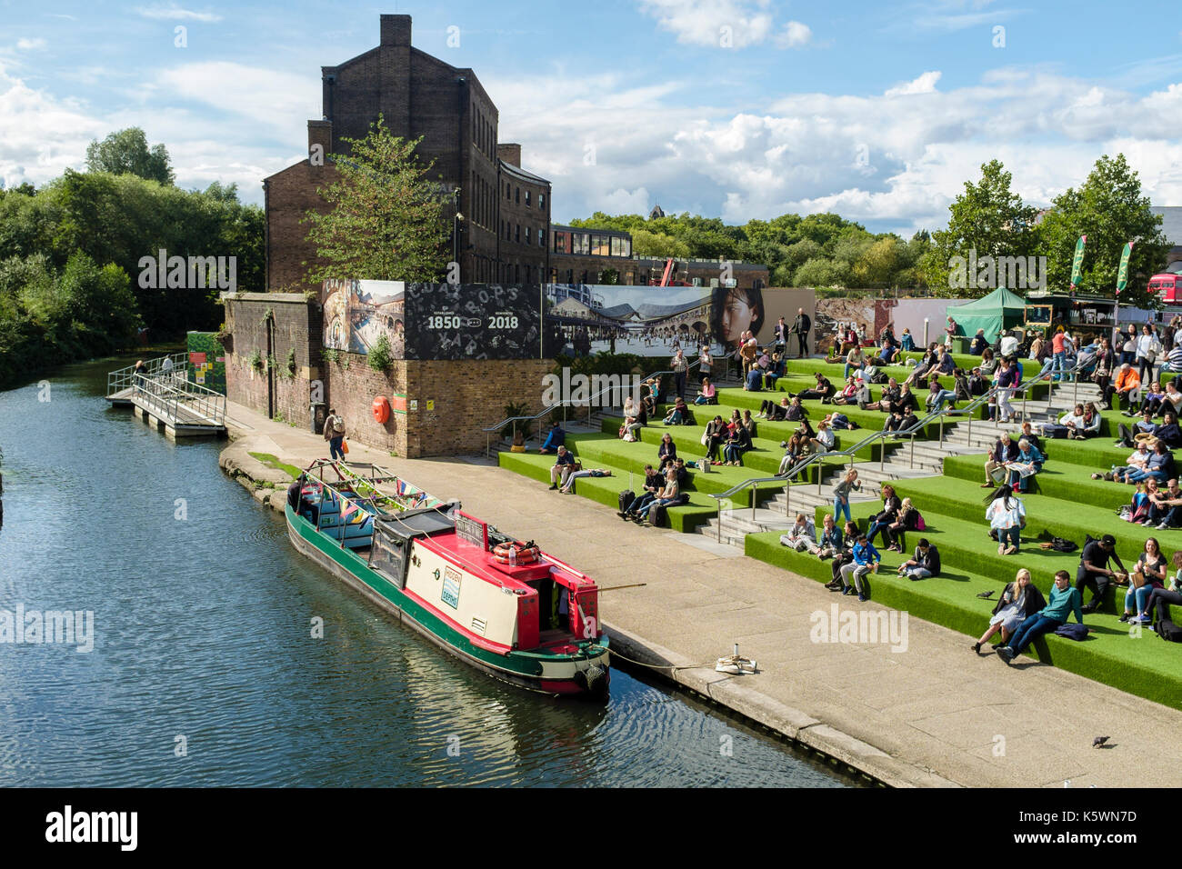 Granary square king's cross hi-res stock photography and images - Alamy