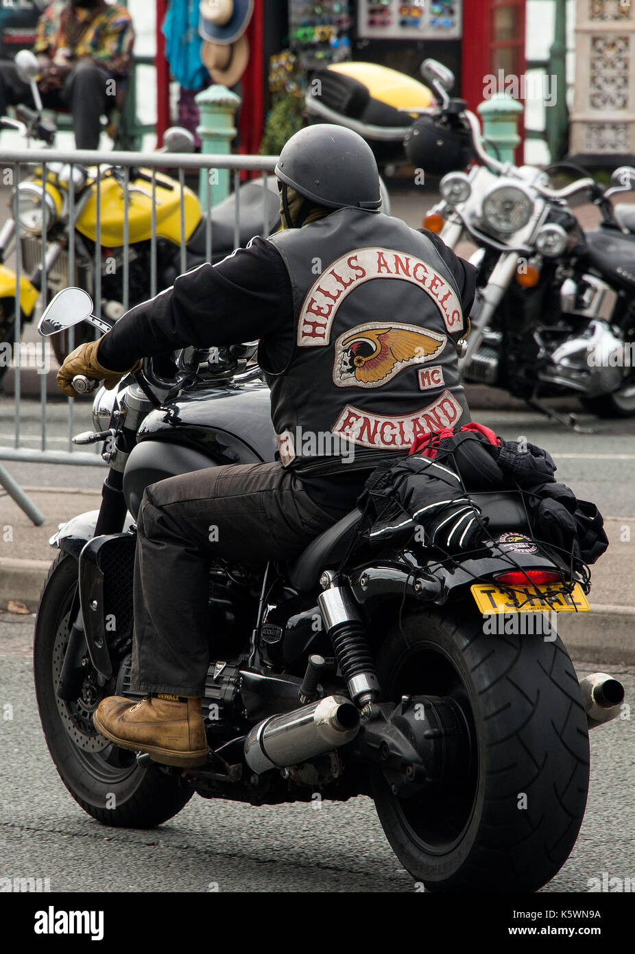 Ace Cafe Reunion 2017 Brighton Burn-Up, Thousands of bikers Descended ...