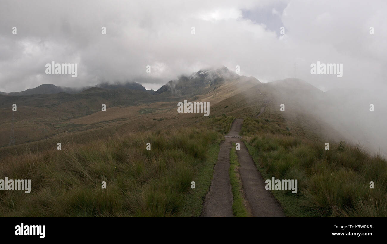 Quito pichincha teleférico hi-res stock photography and images - Alamy