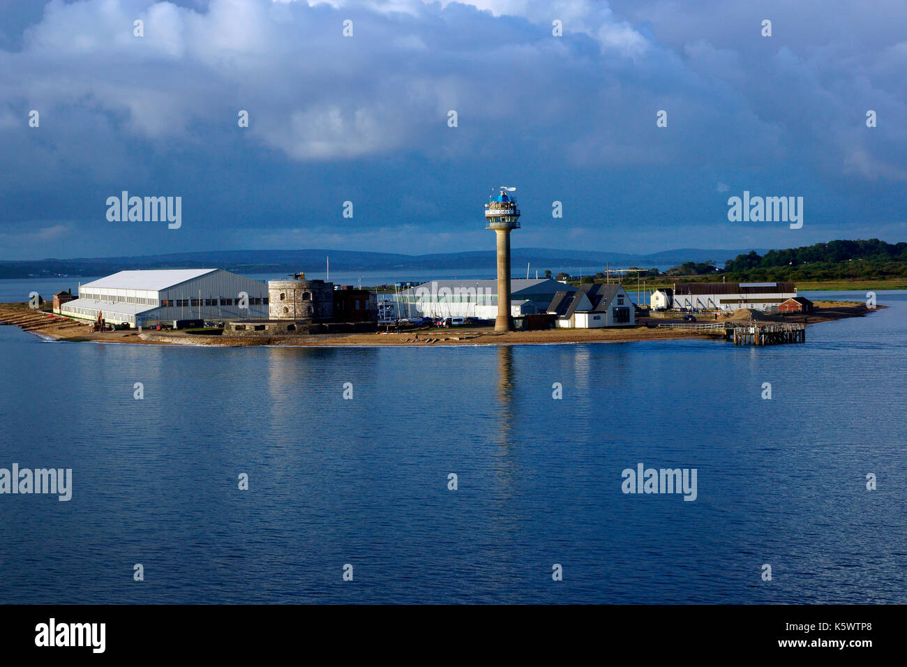 CALSHOT SPIT, CASTLE, TOWER AND HANGAR Stock Photo - Alamy