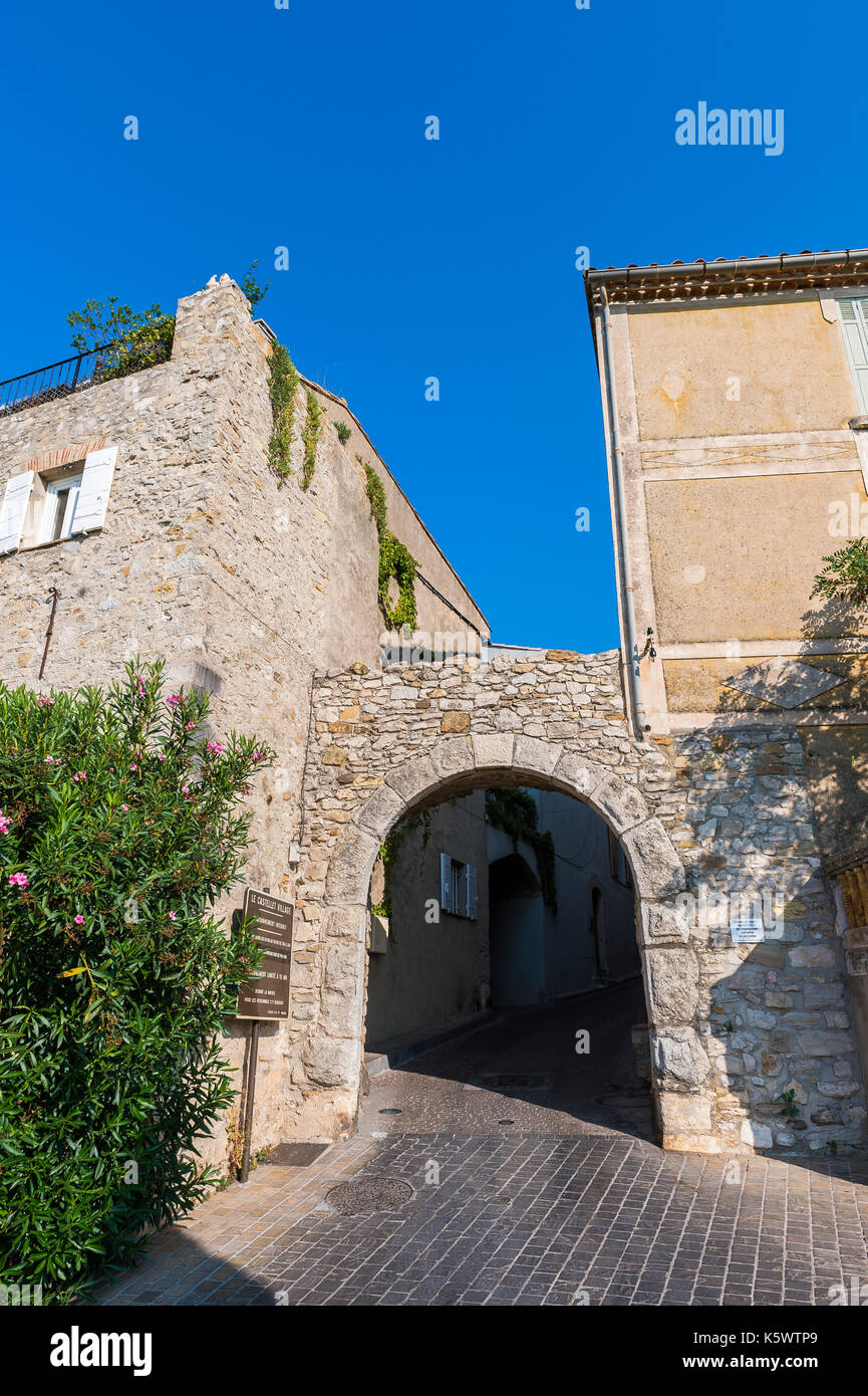 Village Medieval du Castellet Var France Stock Photo - Alamy