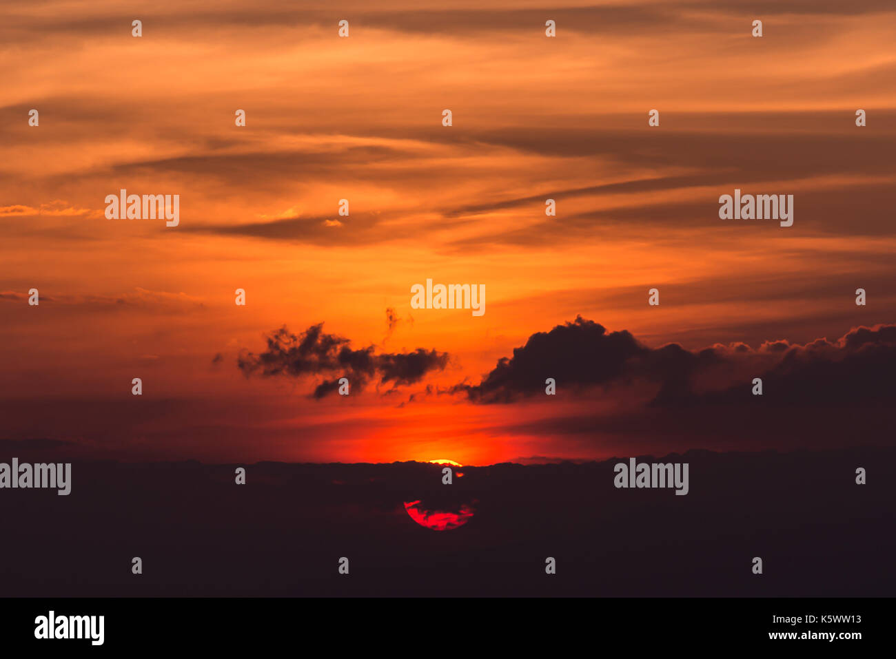 Beautiful sunset sunrise hi-res stock photography and images - Alamy