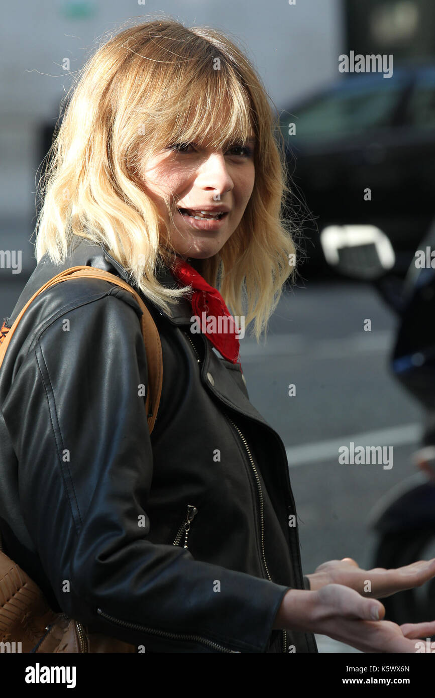 Gabrielle Aplin 2022