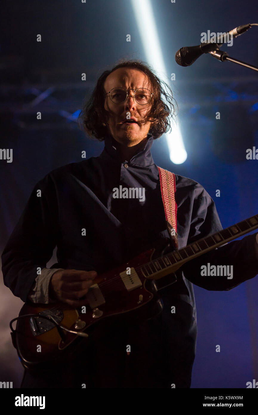 Andy day performer hi-res stock photography and images - Alamy