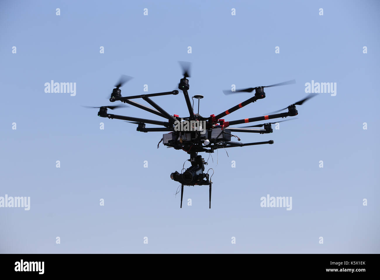 Octocopter hi-res stock photography and images - Alamy