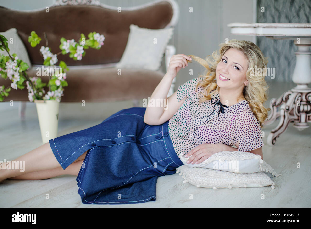 fashion modelling for advertisement Stock Photo - Alamy