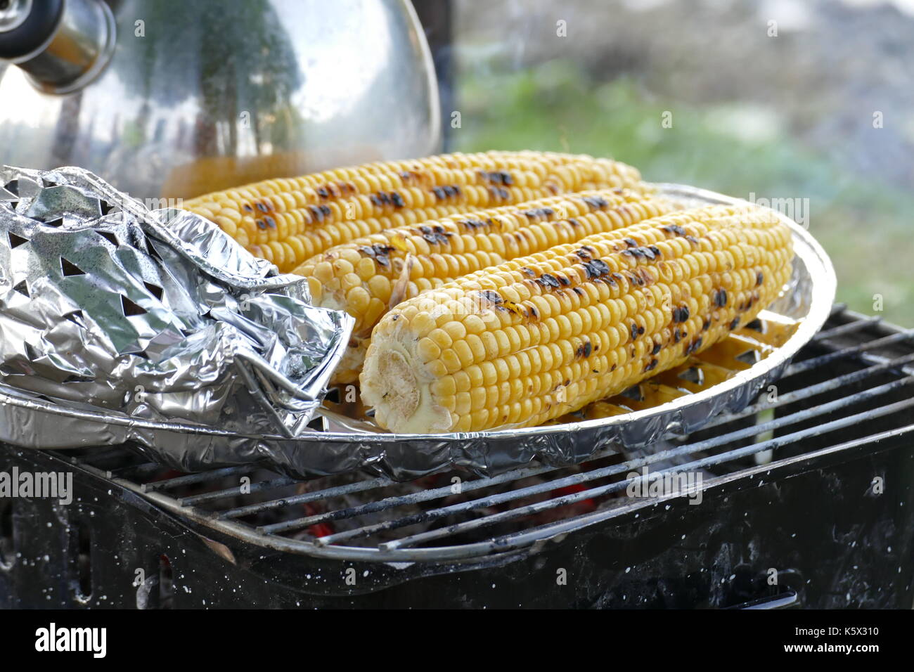 Outdoor tea time hi-res stock photography and images - Alamy