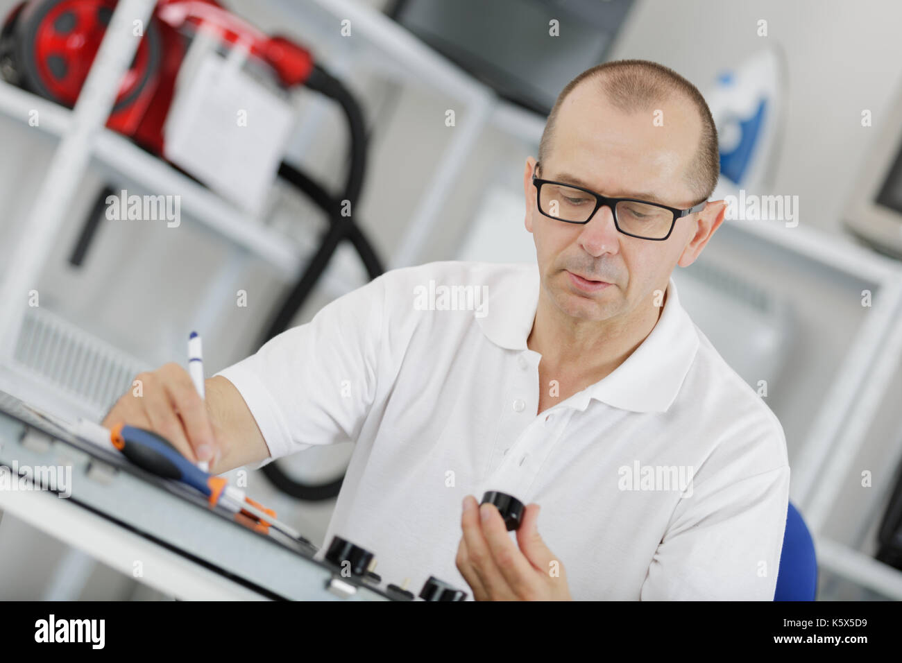 aftersales repair department Stock Photo - Alamy