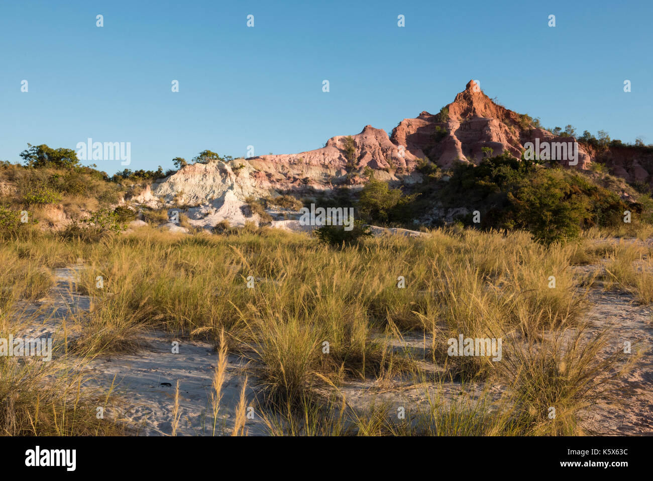 Cirque rouge hi-res stock photography and images - Alamy