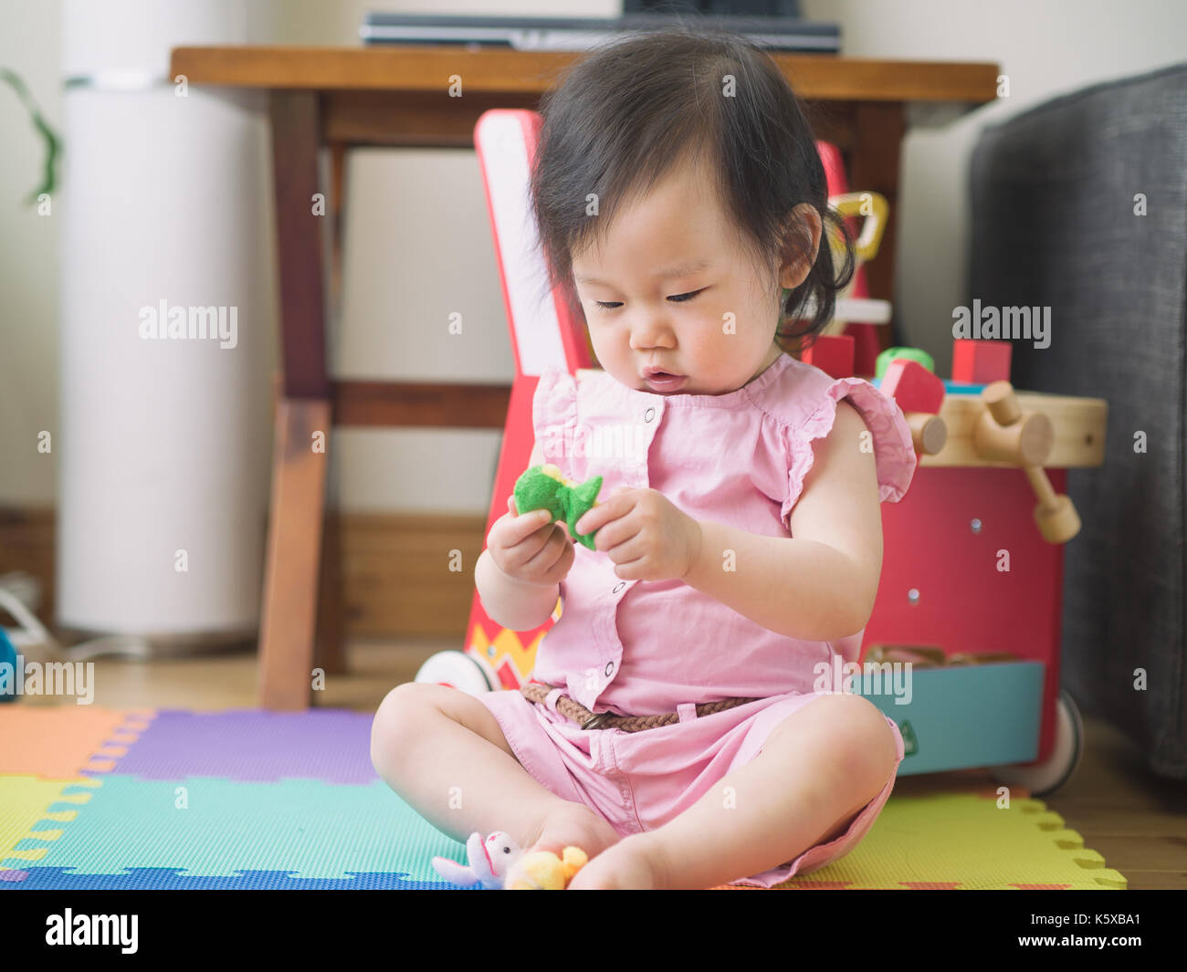 Finger puppet family hi-res stock photography and images - Alamy