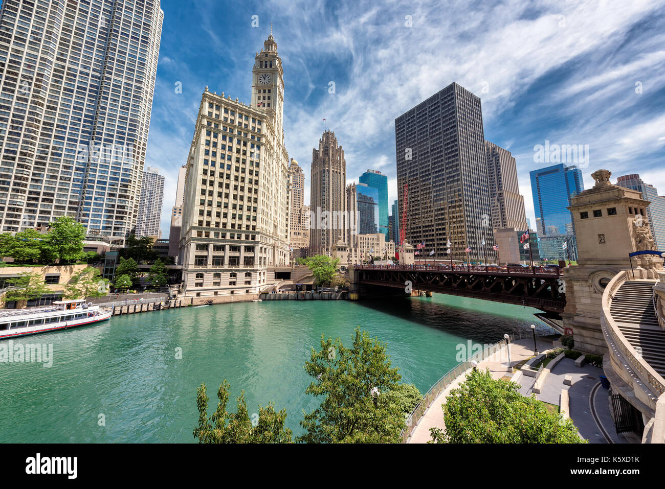 Chicago waterfront hi-res stock photography and images - Alamy