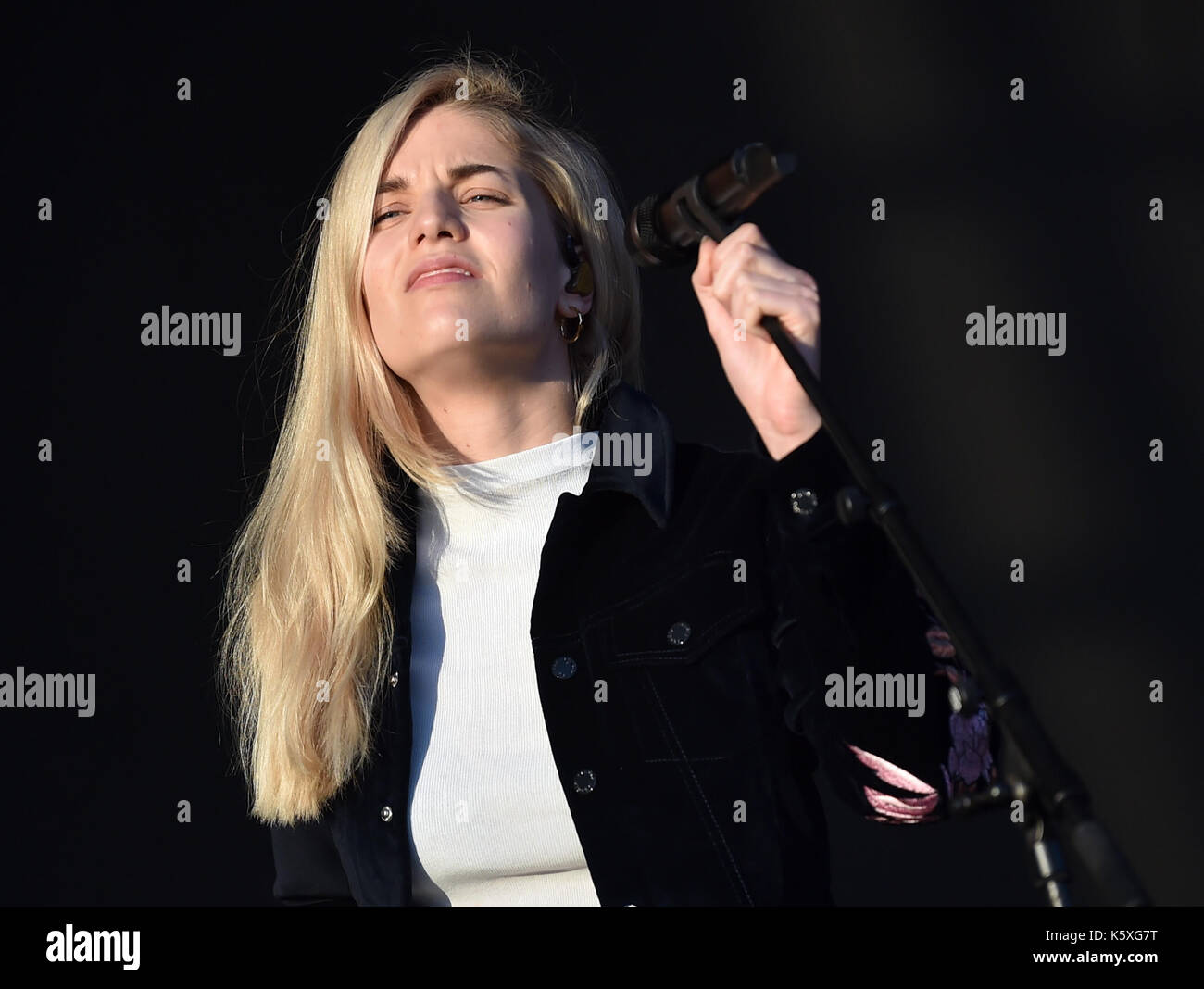 Hoppegarten, Germany. 10th Sep, 2017. Singer Hannah Reid of the British ...